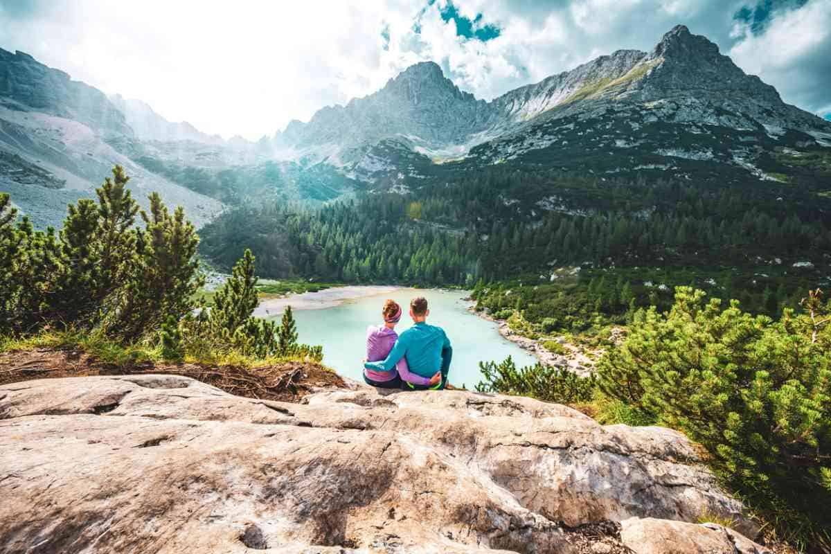 Expat vs Immigrant: Key Differences, Rights, and Benefits